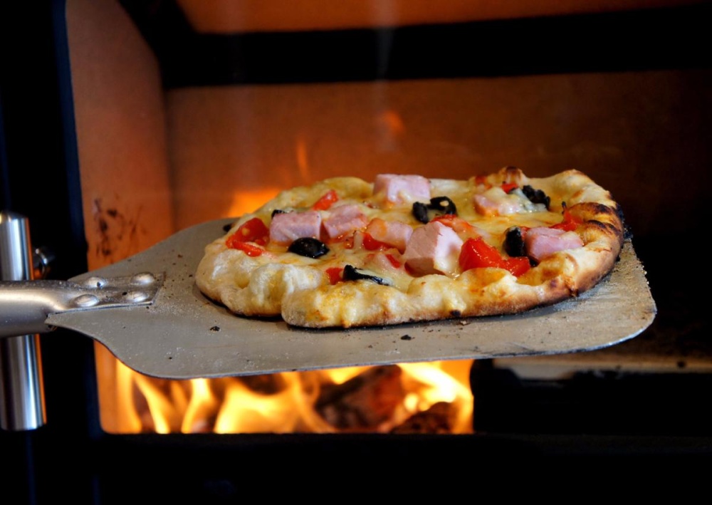 Hellfire Pizza Cookers for use in Wood Burning Stoves and Hellfire Halo ...